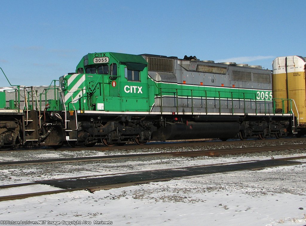 CITX 3055 at Guelph Jct.
